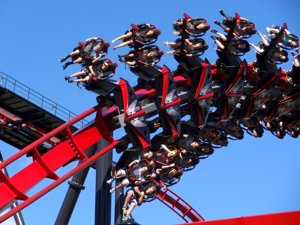 5 Perks of Living in a Roller Coaster Desert - Coaster101
