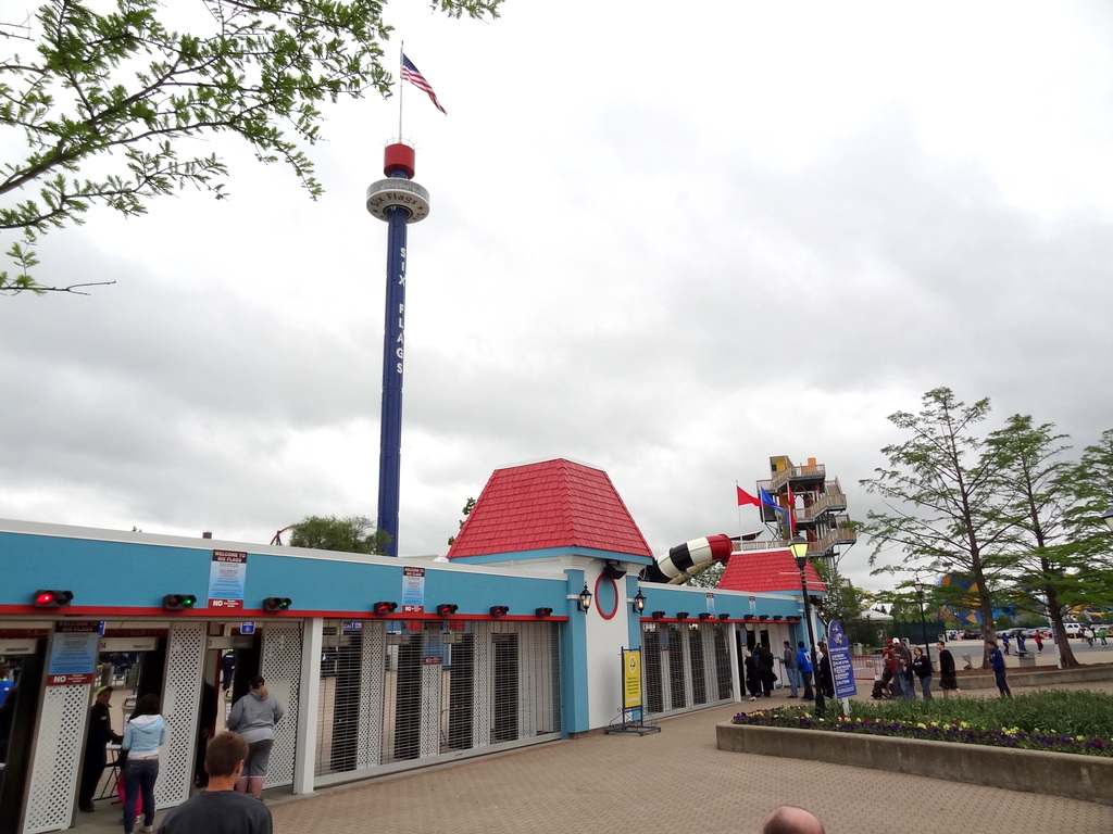 A Chilly Day at Six Flags Great America - Coaster101