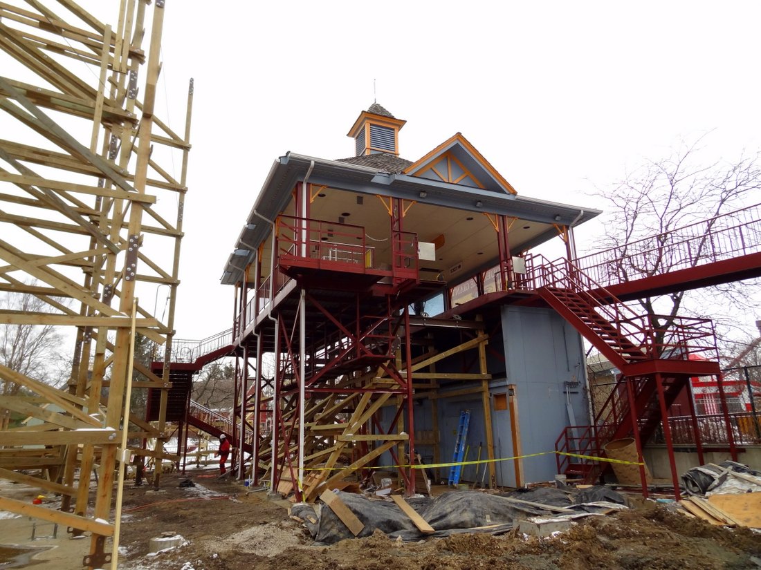 Goliath Construction at Six Flags Great America - Coaster101