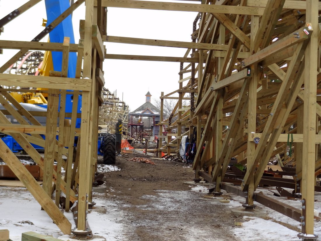 Goliath Construction at Six Flags Great America - Coaster101