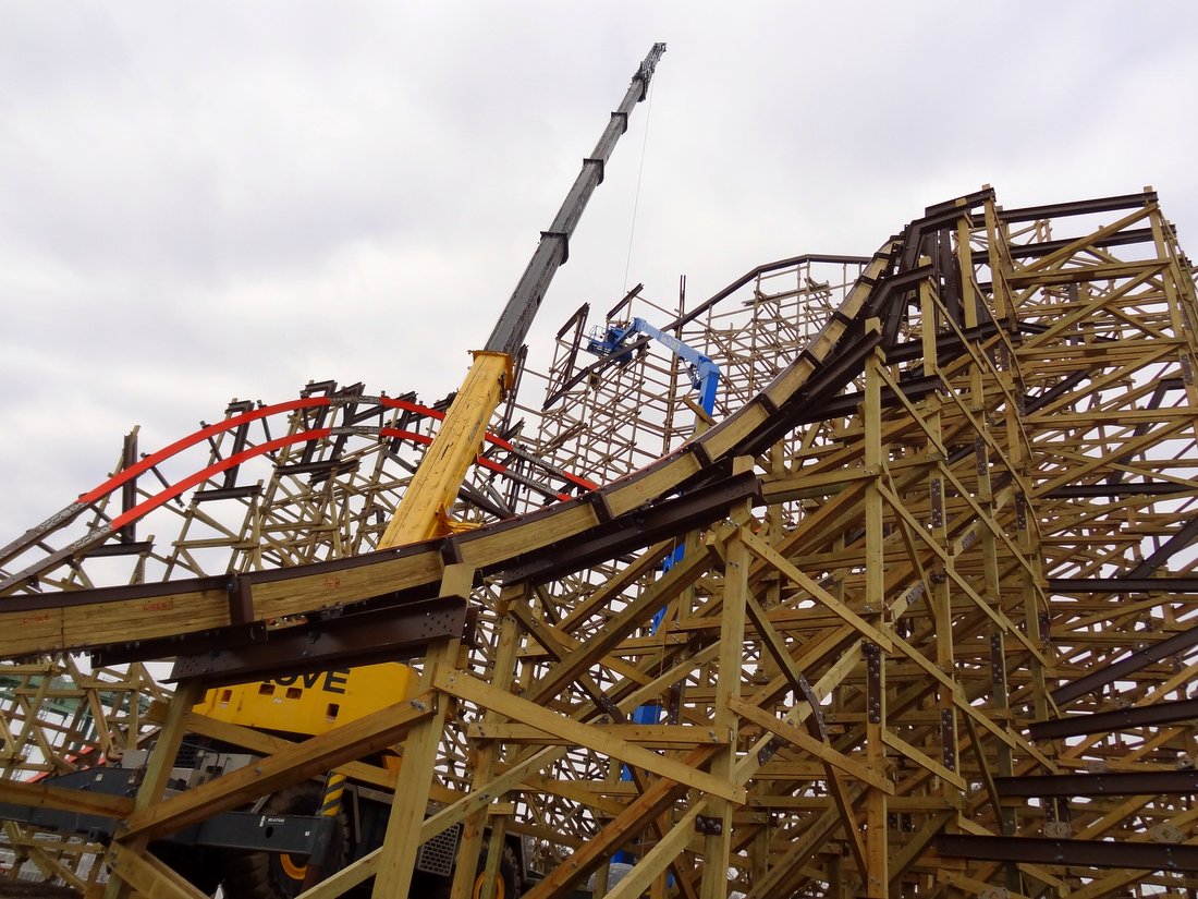 Goliath Construction at Six Flags Great America - Coaster101