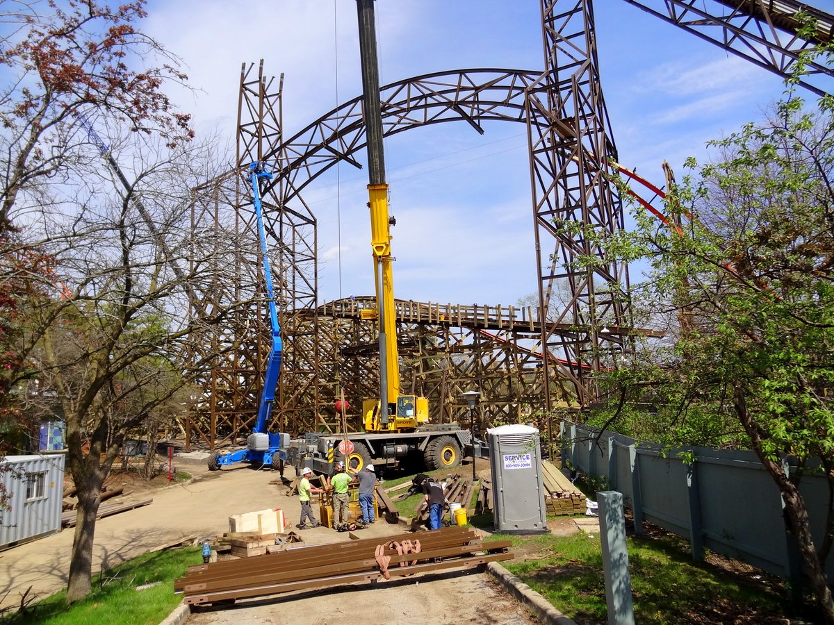 Goliath Construction Update May 2014 - Coaster101