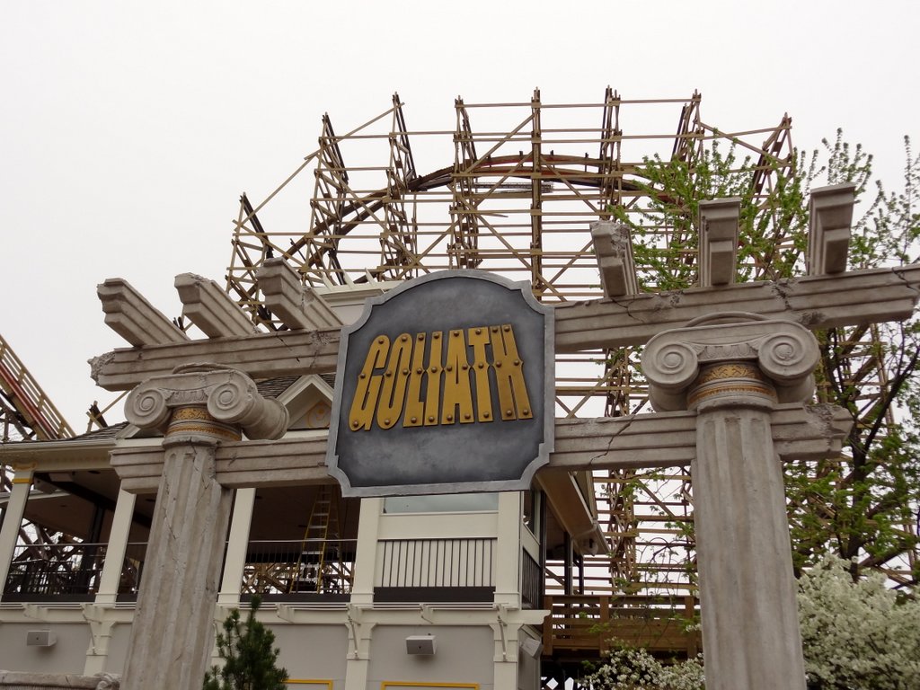Goliath Construction Update: Lift Hill Almost Complete - Coaster101
