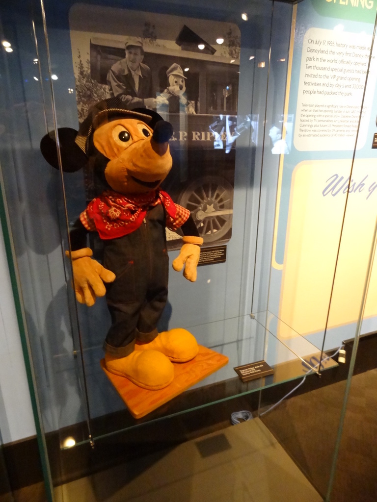 Review: D23's Treasures of the Walt Disney Archives - Coaster101