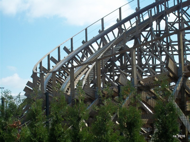 Heidi the Ride awaits at Plopsa de Panne - Coaster101