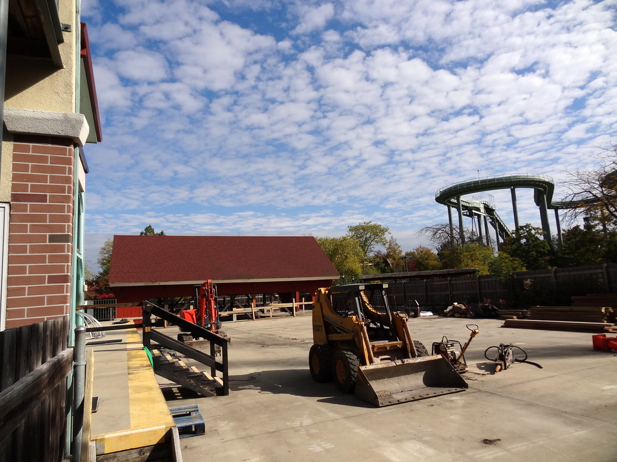 Joker Construction at Six Flags Great America - Coaster101