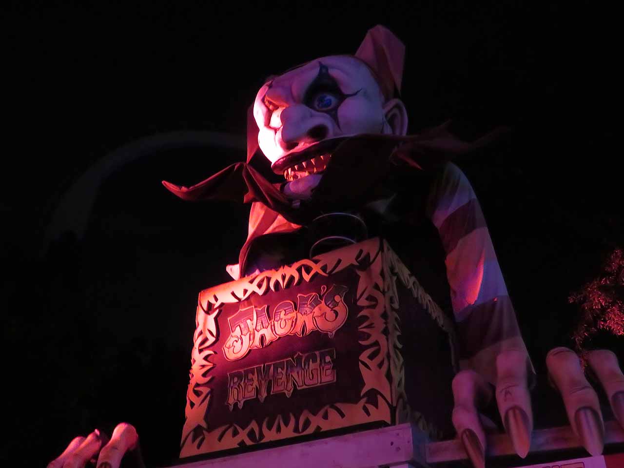 Fear Is Waiting For You: SCarowinds 2018 Reviewed - Coaster101