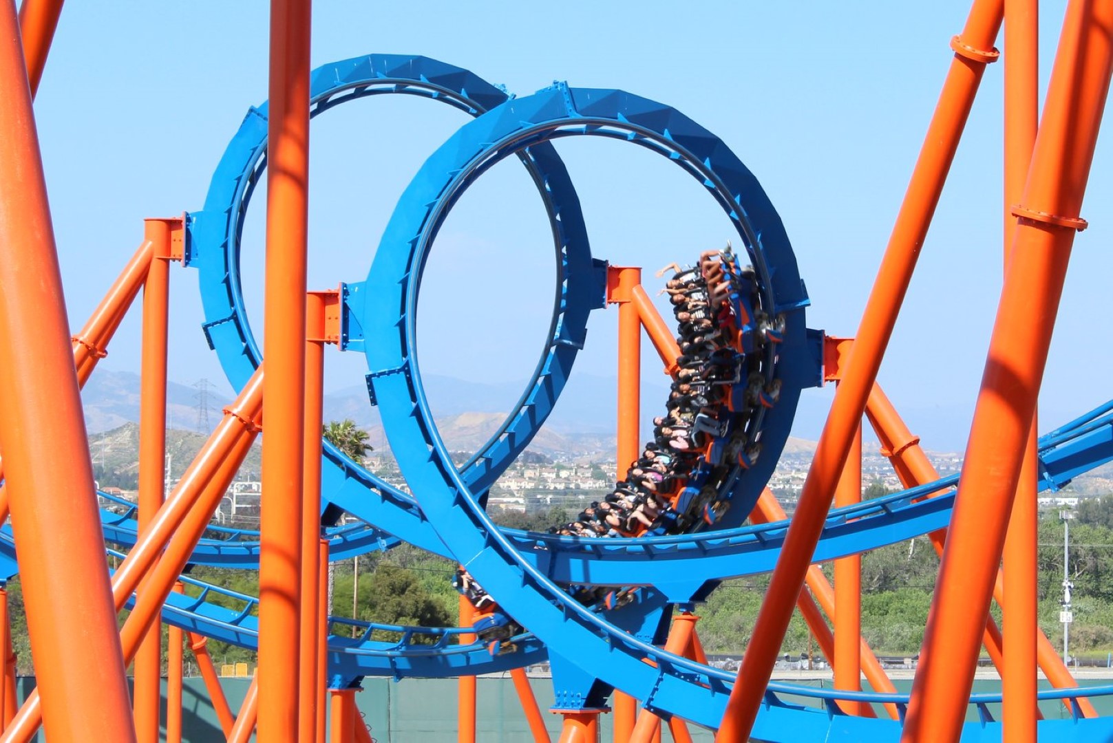 Rating Every Coaster at Six Flags Magic Mountain - Coaster101