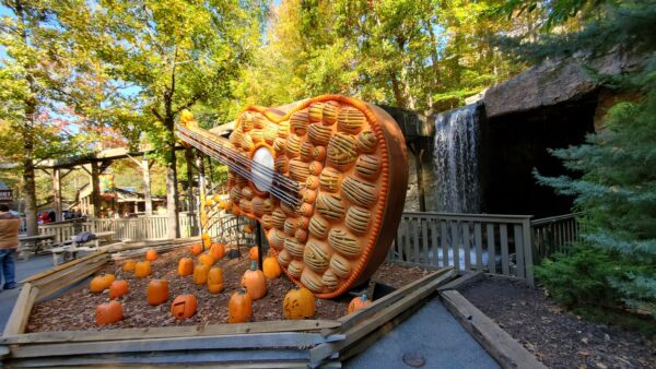 Harvest Festival Showcases the Beauty of Dollywood - Coaster101