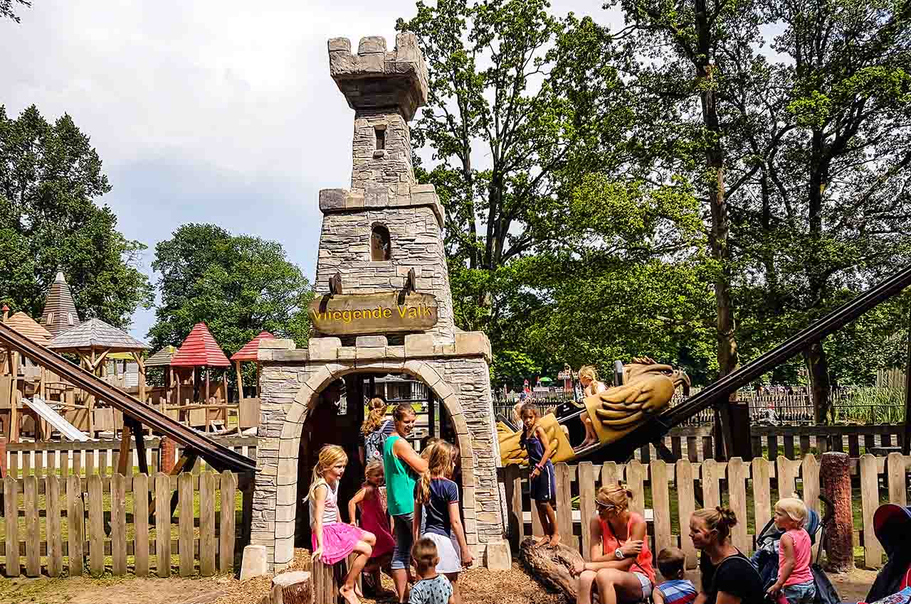 Eight Unusual Roller Coaster Types Around The World - Coaster101