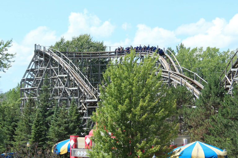 Rating and Ranking Six Flags Darien Lake Coasters - Coaster101