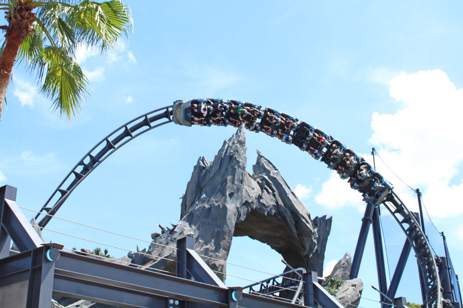 A Love Letter to VelociCoaster - Coaster101