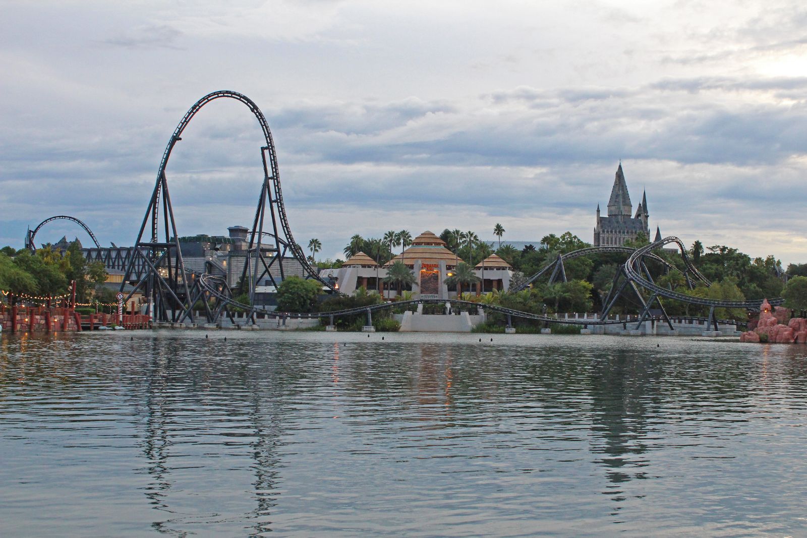 A Love Letter to VelociCoaster - Coaster101