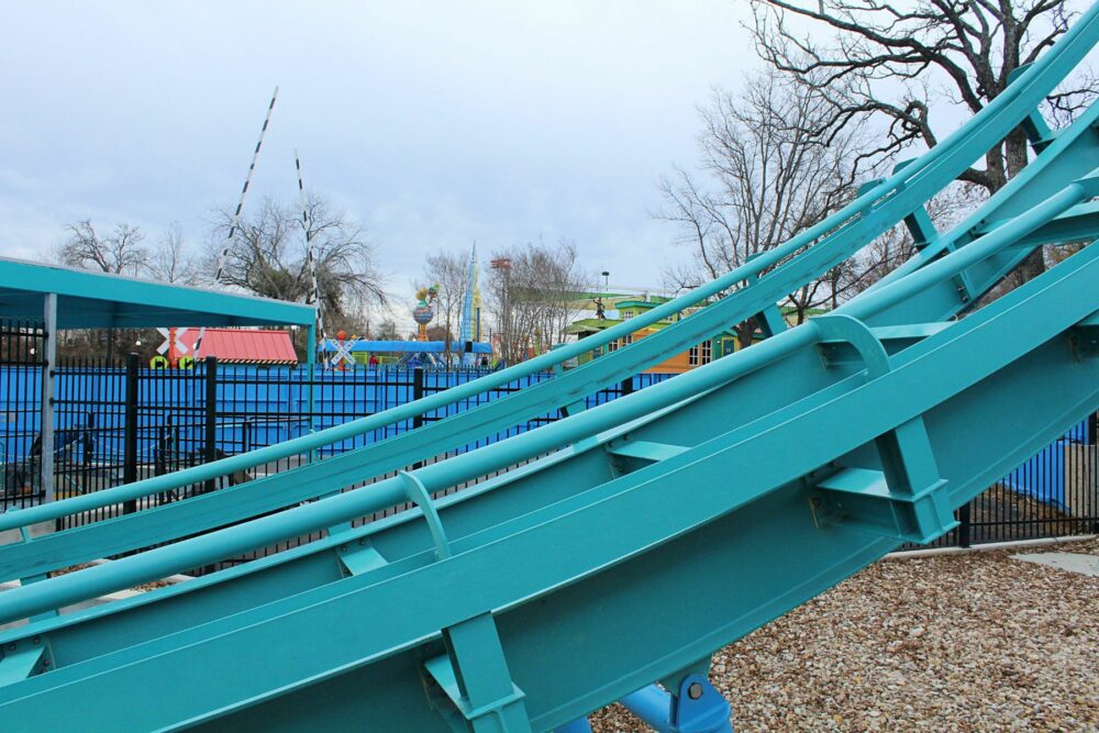 Aquaman: Power Wave Testing at Six Flags Over Texas - Coaster101