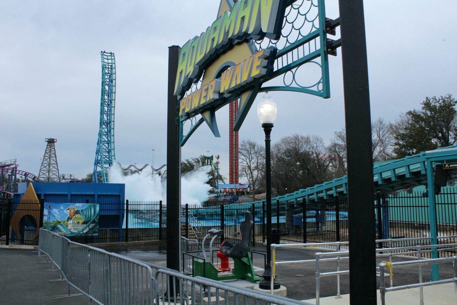 Aquaman: Power Wave Testing at Six Flags Over Texas - Coaster101
