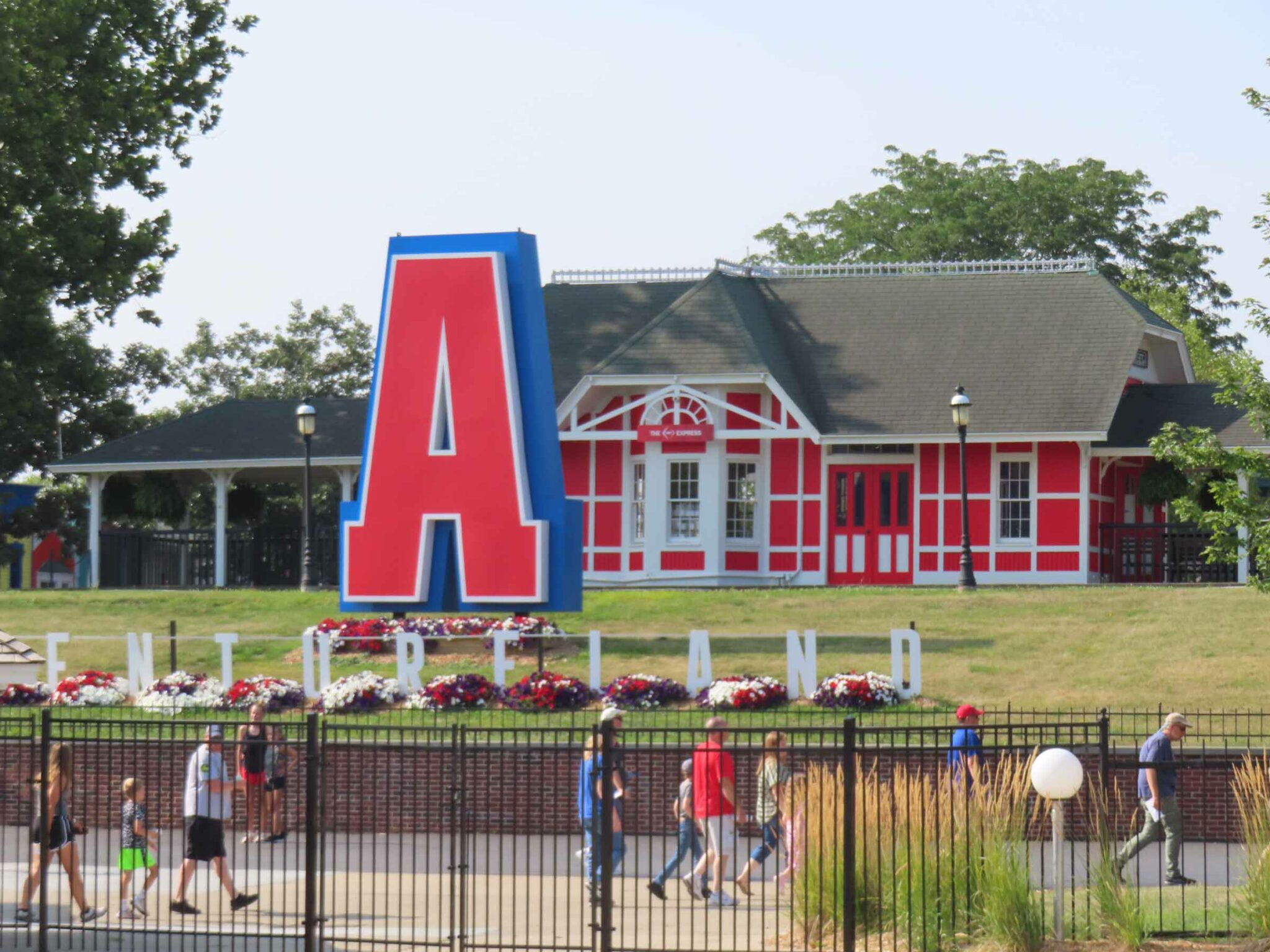 The Roller Coasters of Adventureland Resort, Ranked by a First-Time ...