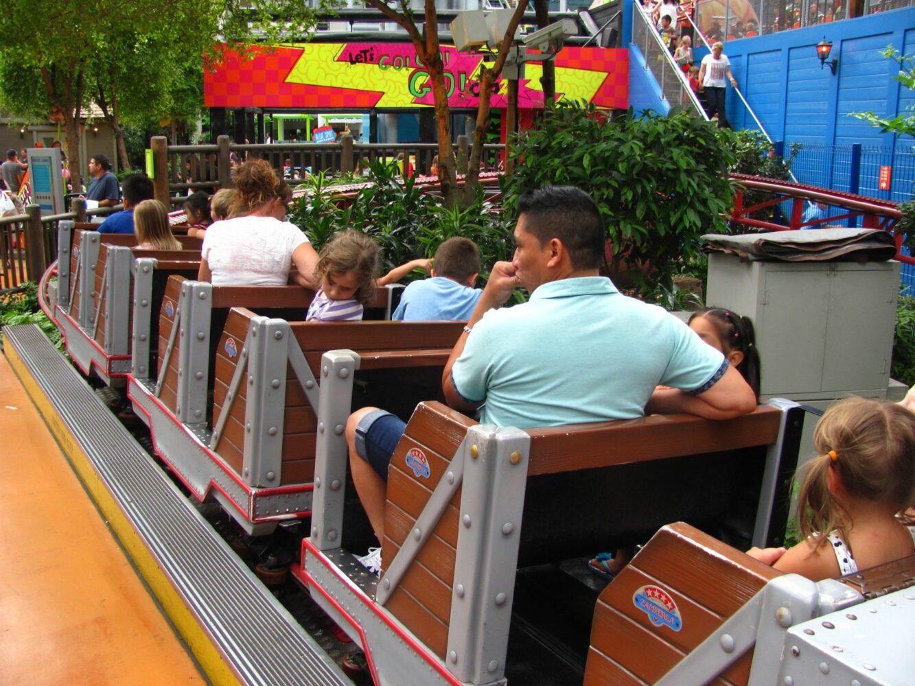 Nickelodeon Universe Mall of America Roller Coasters Reviewed - Coaster101