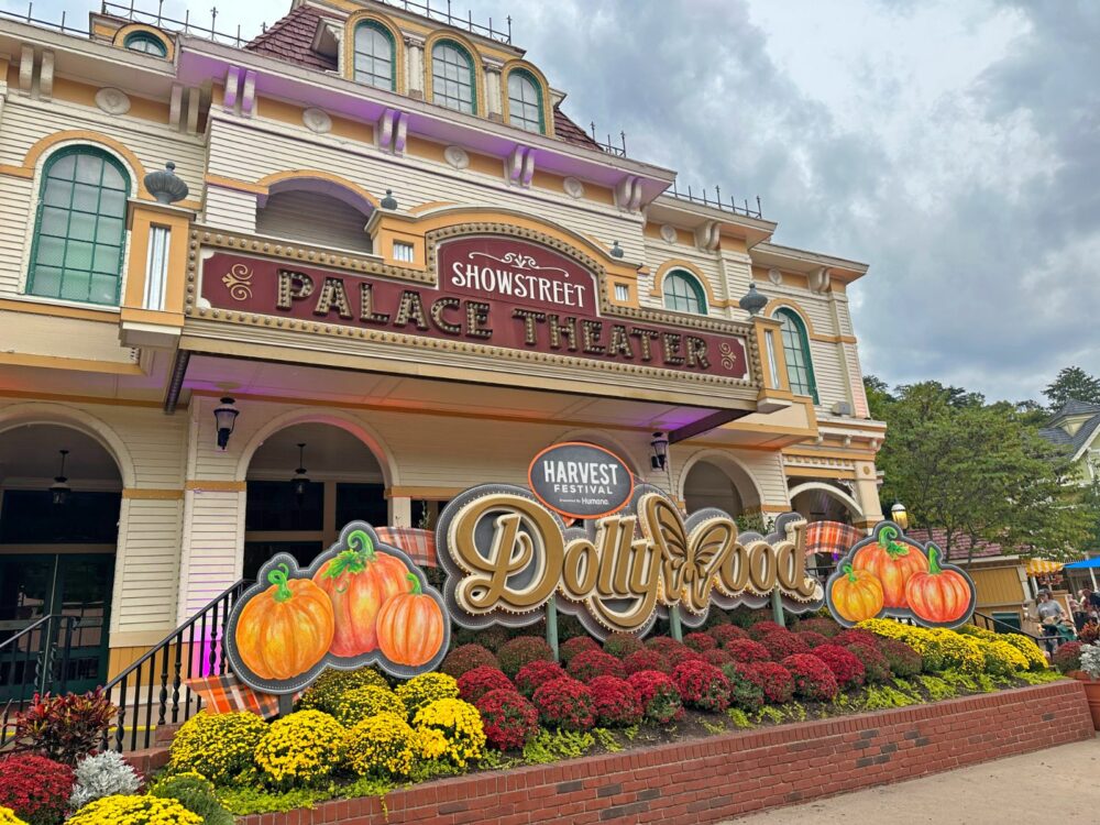 Pumpkins and Coasters Galore at Dollywood Harvest Festival 2023 ...