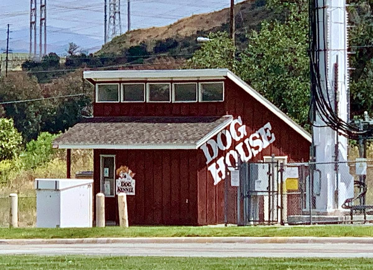 Theme Parks with Dog and Pet Kennels On Site - Coaster101