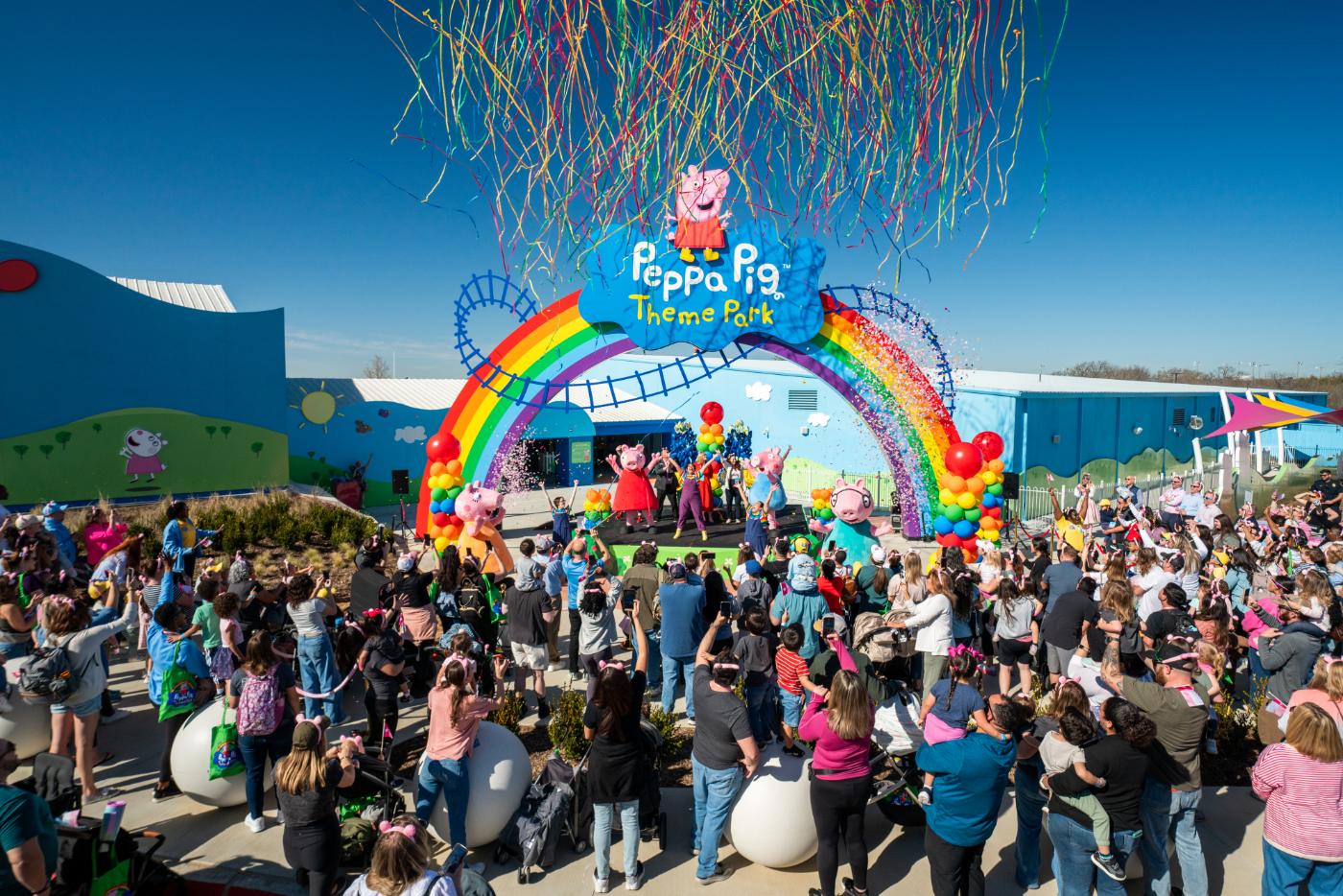 Peppa Pig Theme Park in Texas Celebrates Grand Opening - Coaster101