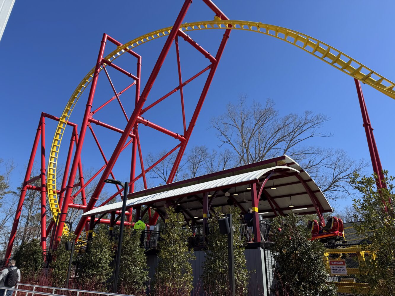 The Flash: Vertical Velocity Review: Six Flags Great Adventure's Hang ...
