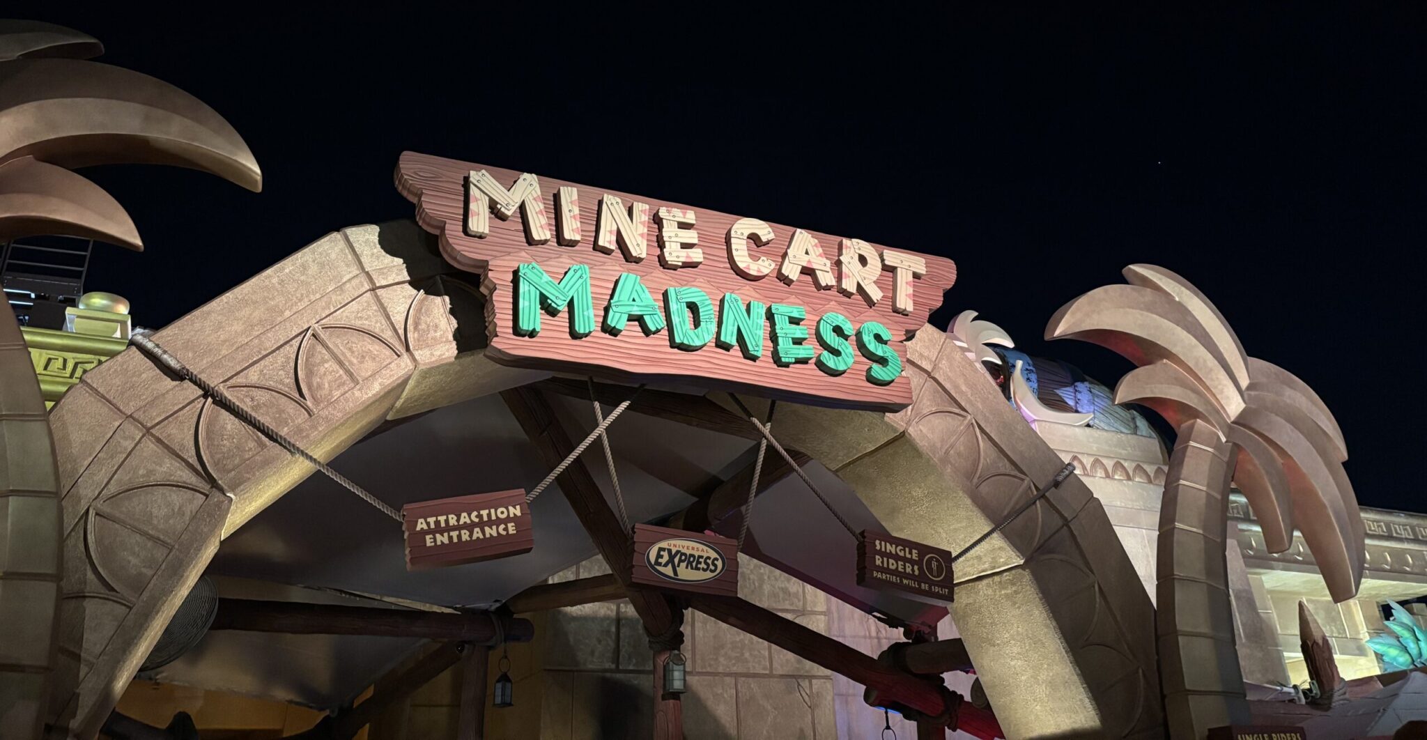 Review: Mine Cart Madness at Epic Universe - Coaster101