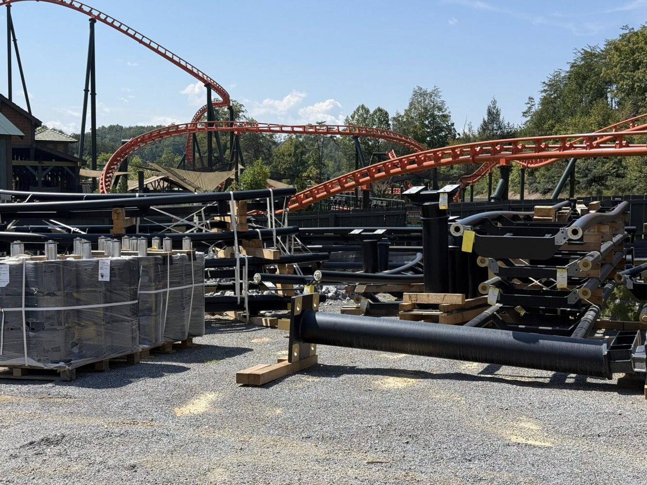 Dollywood Announces NightFlight Expedition, 2026 Family Indoor Coaster and Water Ride - Coaster101