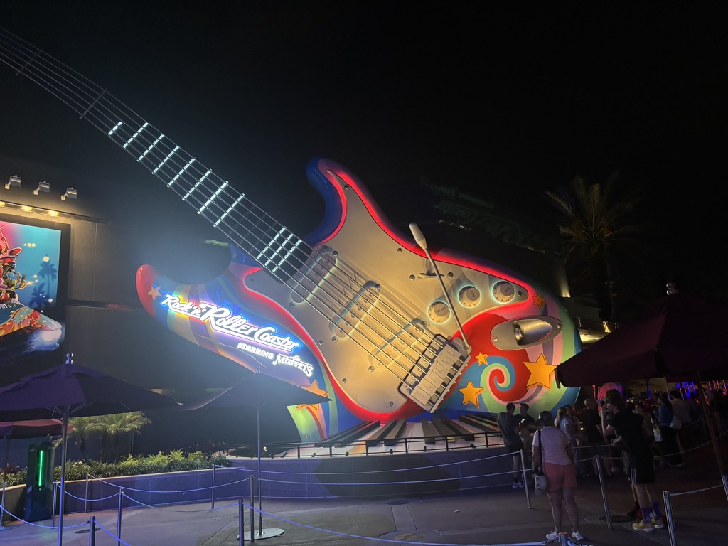 Review: Rock 'n' Roller Coaster Starring The Muppets - Coaster101