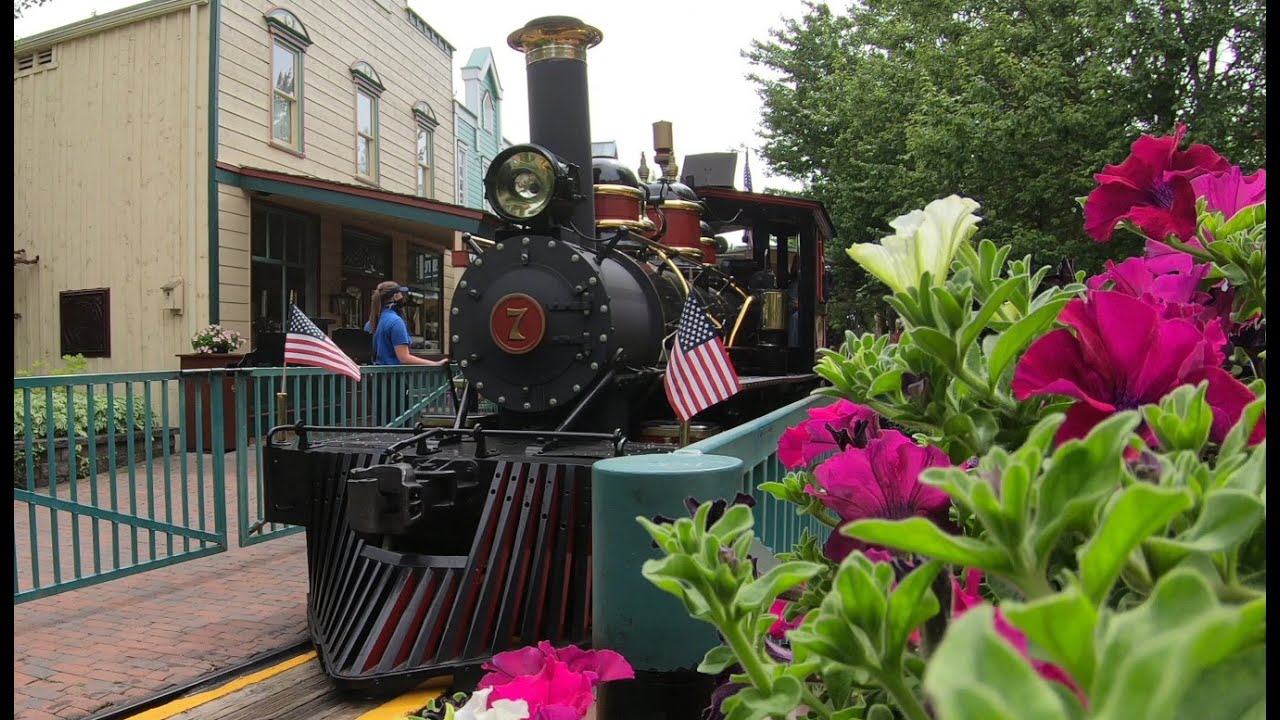 12 Best Theme Park Steam Trains in America - Coaster101